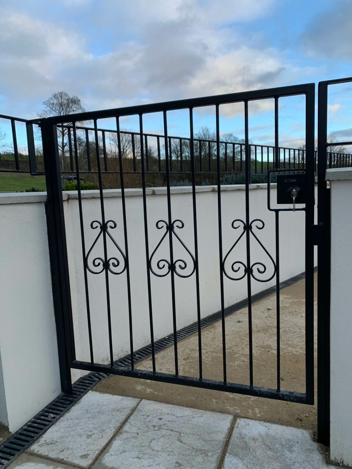 3 Easy Steps to Find the Lock Handing | Gatemaster Locks