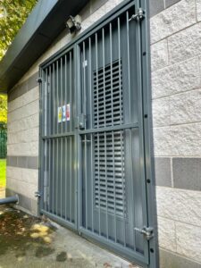 The industrial heavy-duty gate hinge | Gatemaster Locks