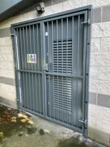 The industrial heavy-duty gate hinge | Gatemaster Locks